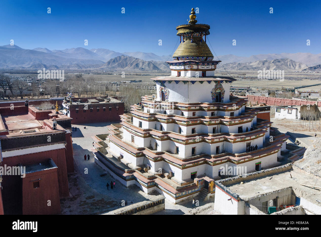 Gyantse kumbum tibet monastery hi-res stock photography and images - Alamy