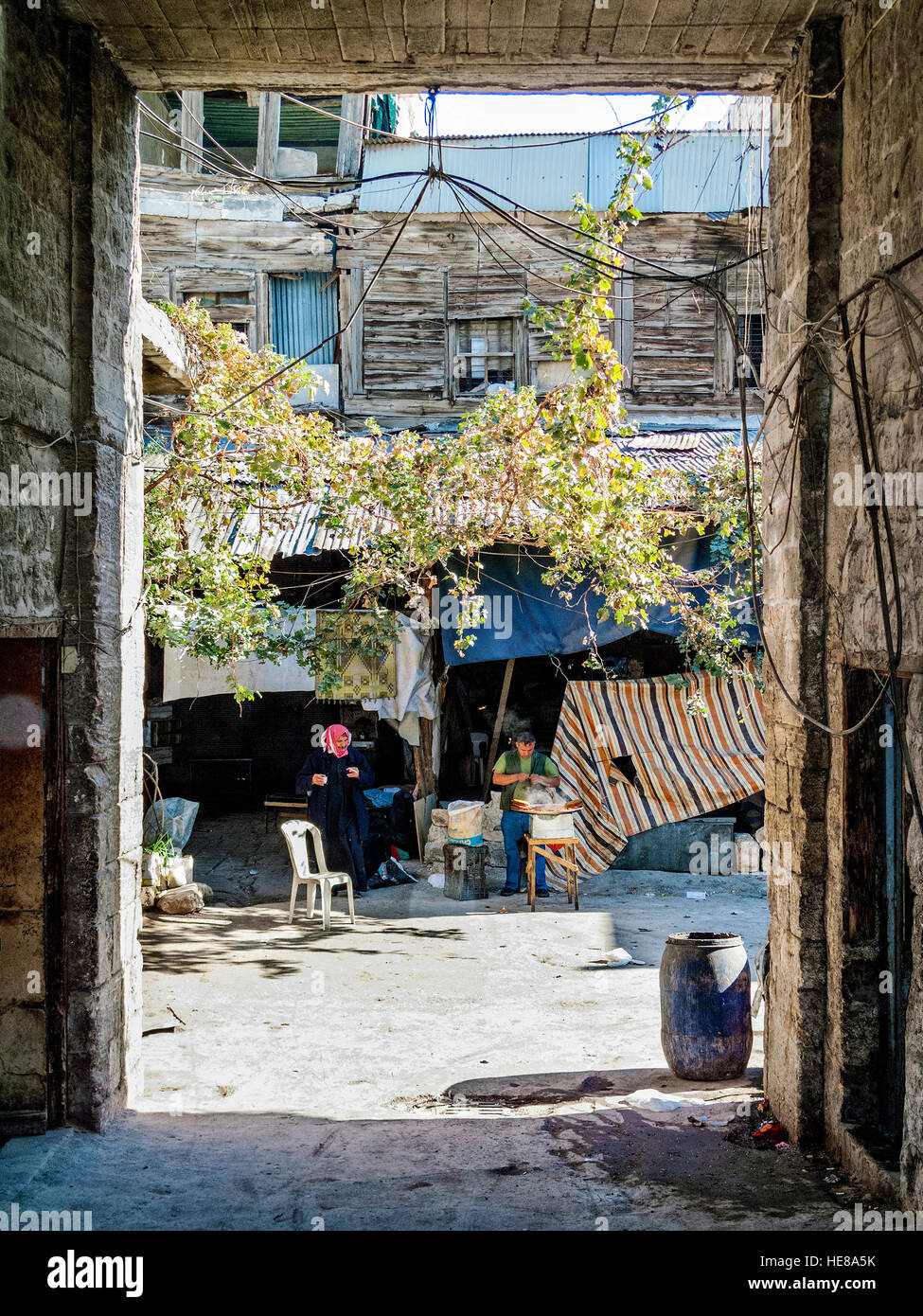 Damascus syria shops hi-res stock photography and images - Alamy