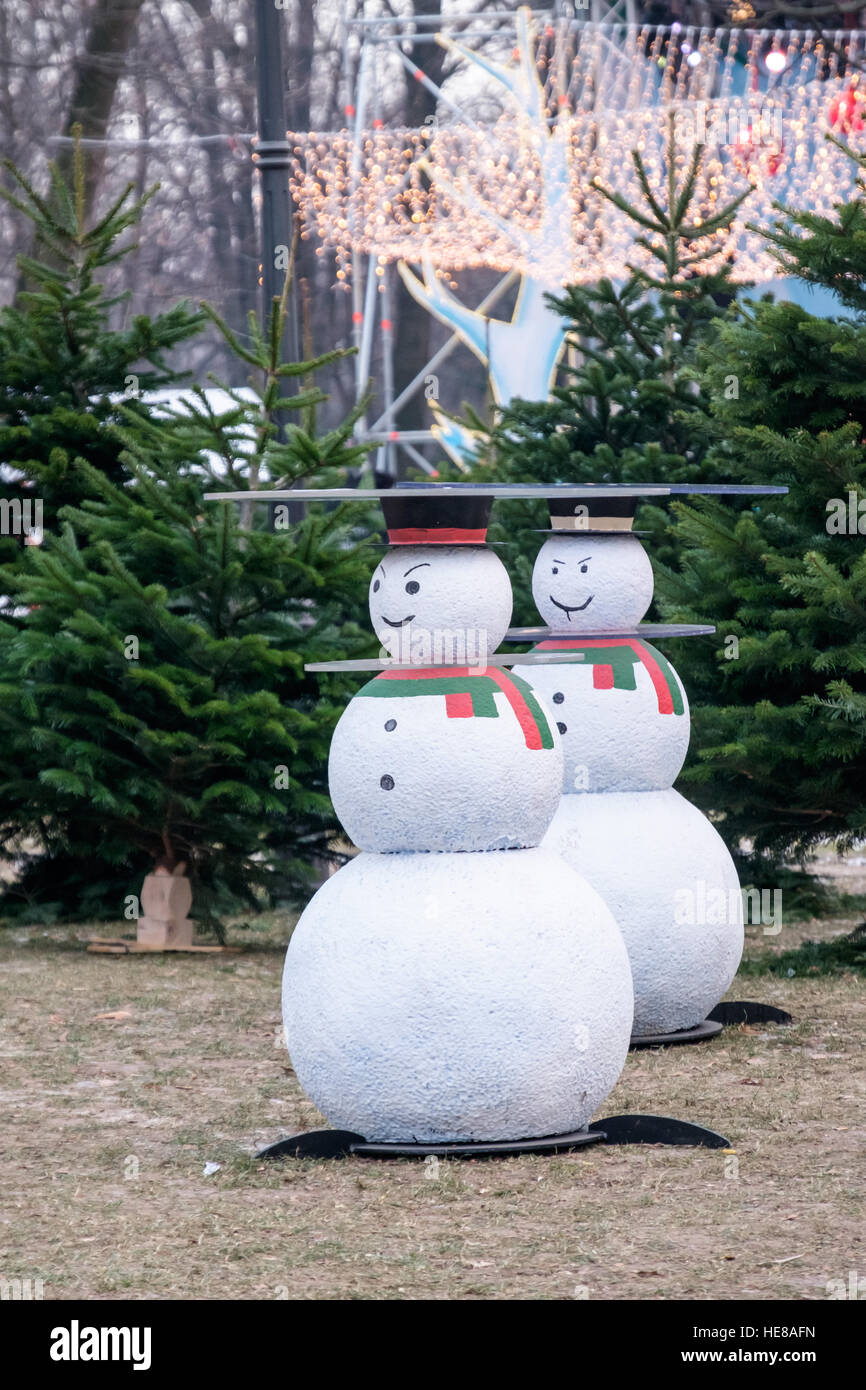 Snowman in park Stock Photo - Alamy