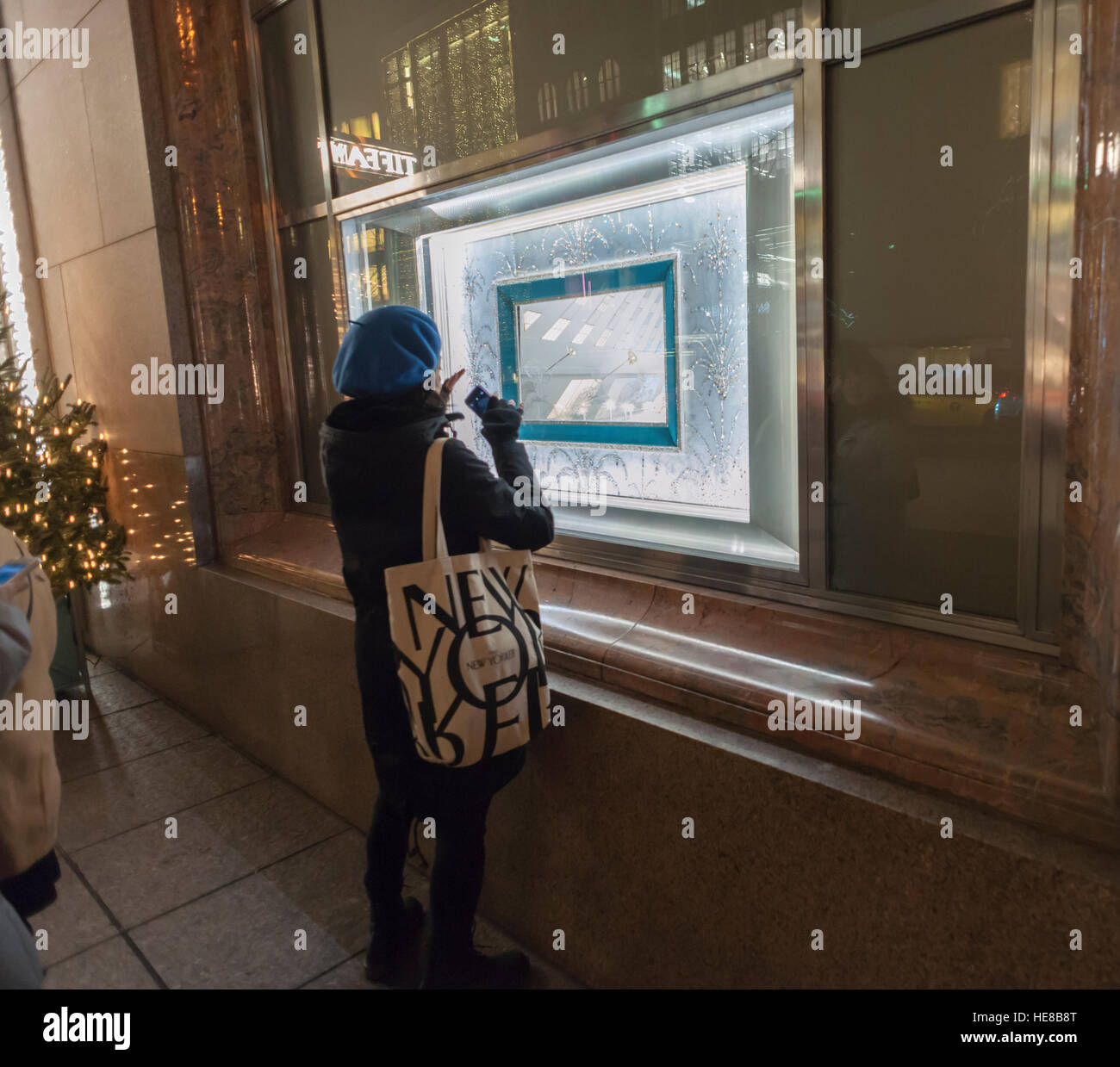 Christmas windows of Tiffany & Co. jewelers on Fifth Avenue in Midtown ...