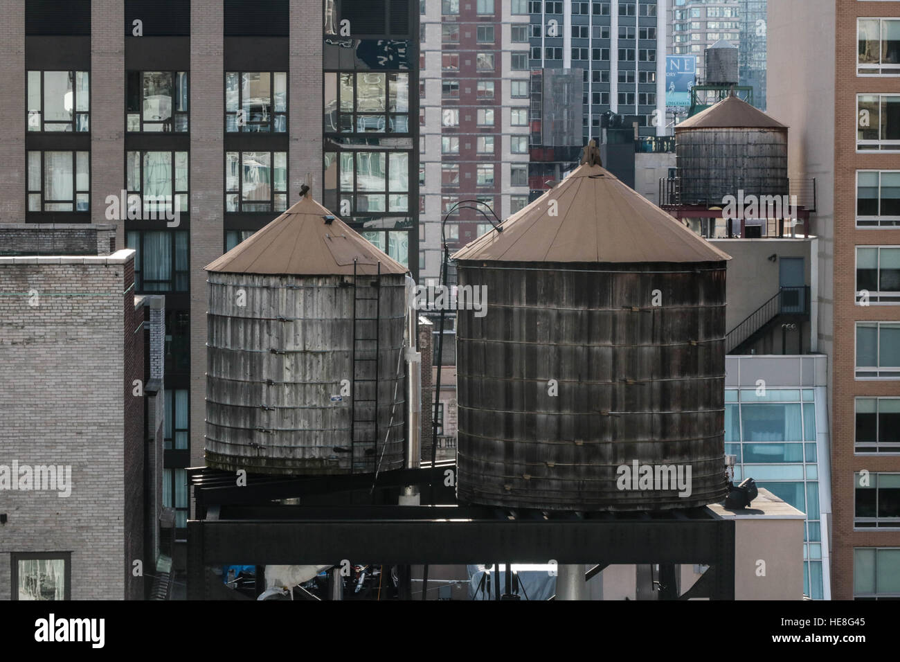 New York City Rooftop Water Towers Stock Photo - Alamy