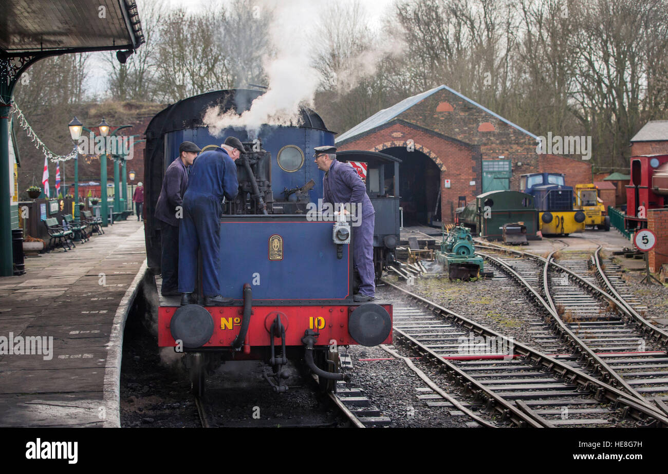 Volunteers with a Sentinel 040 Vertical Boiler Steam train operated by ...