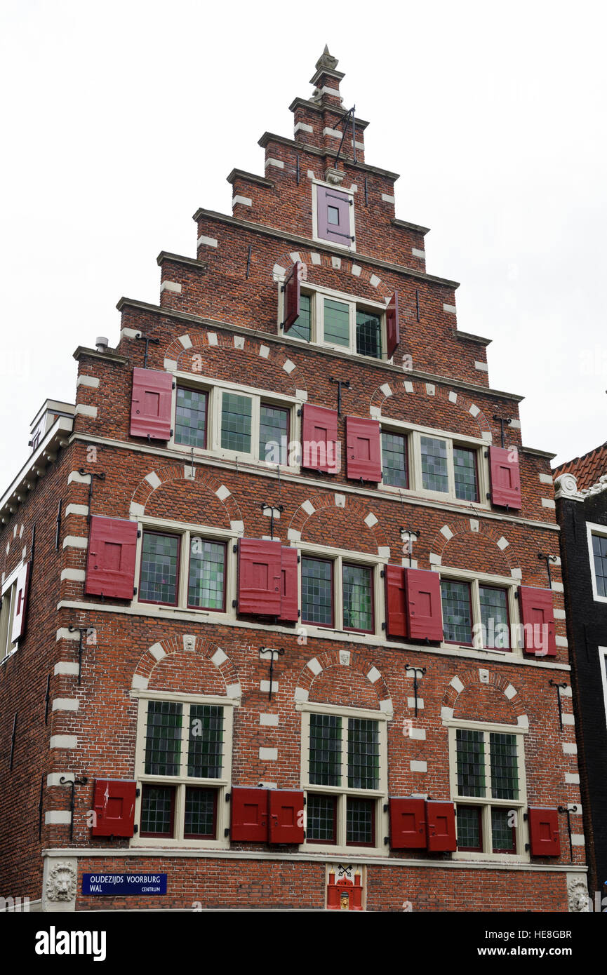 A typical dutch building in Amsterdam, Holland, Netherlands Stock Photo ...