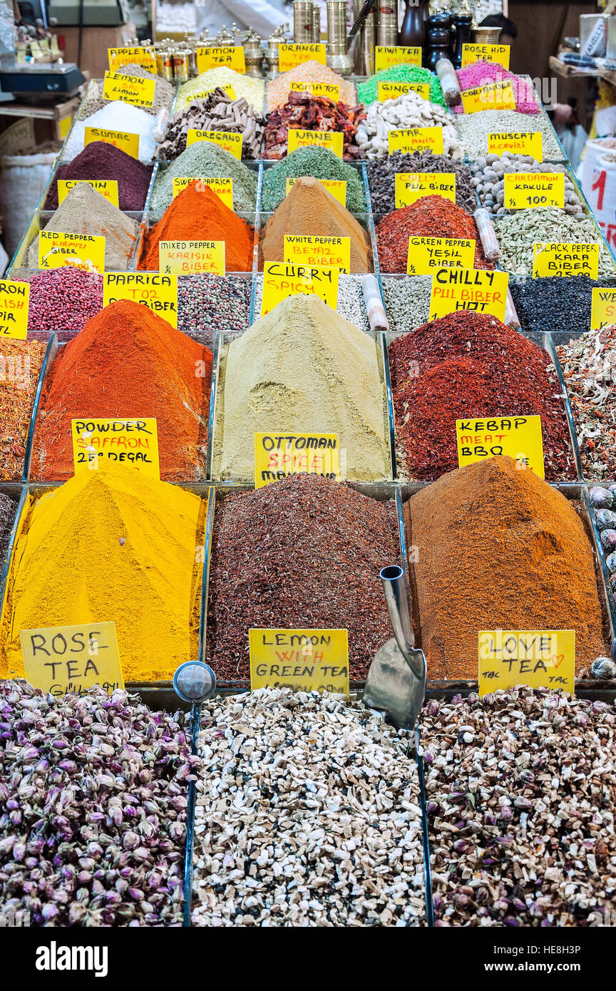Market stall with spices in Grand Bazaar, Istanbul, Turkey Stock Photo ...
