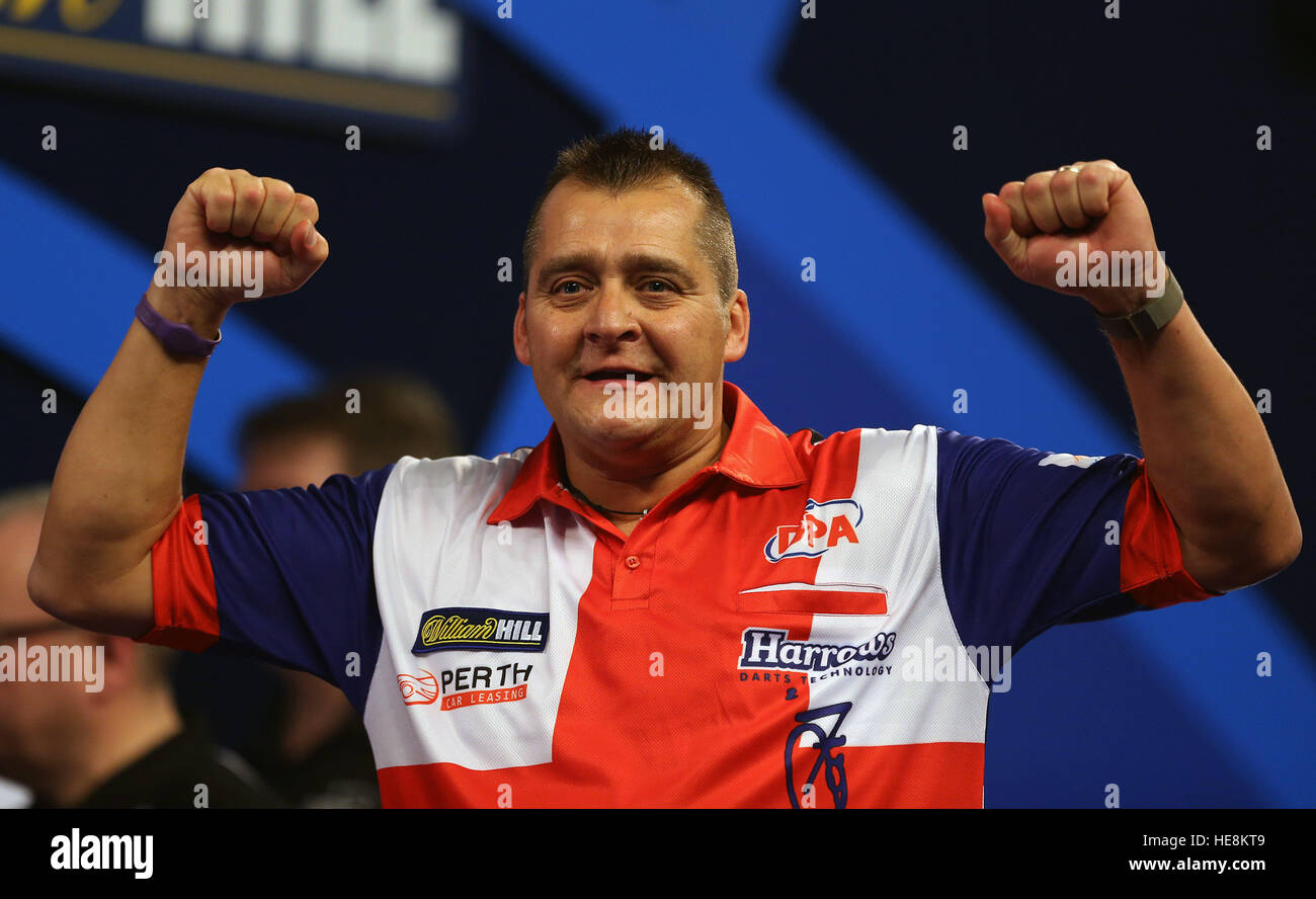 David Platt celebrates winning during day four of the William Hill ...