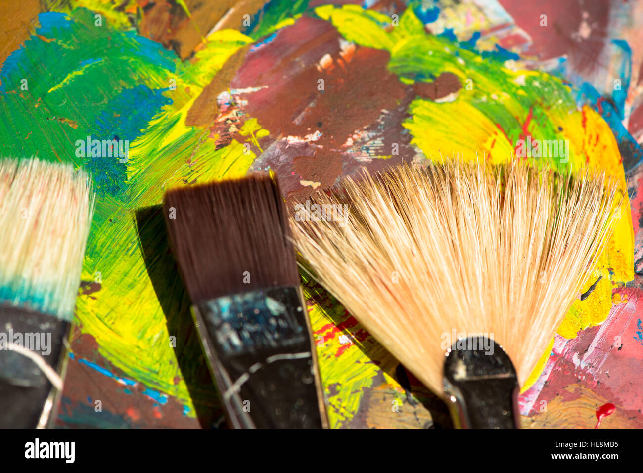 Vintage paint brushes hi-res stock photography and images - Alamy
