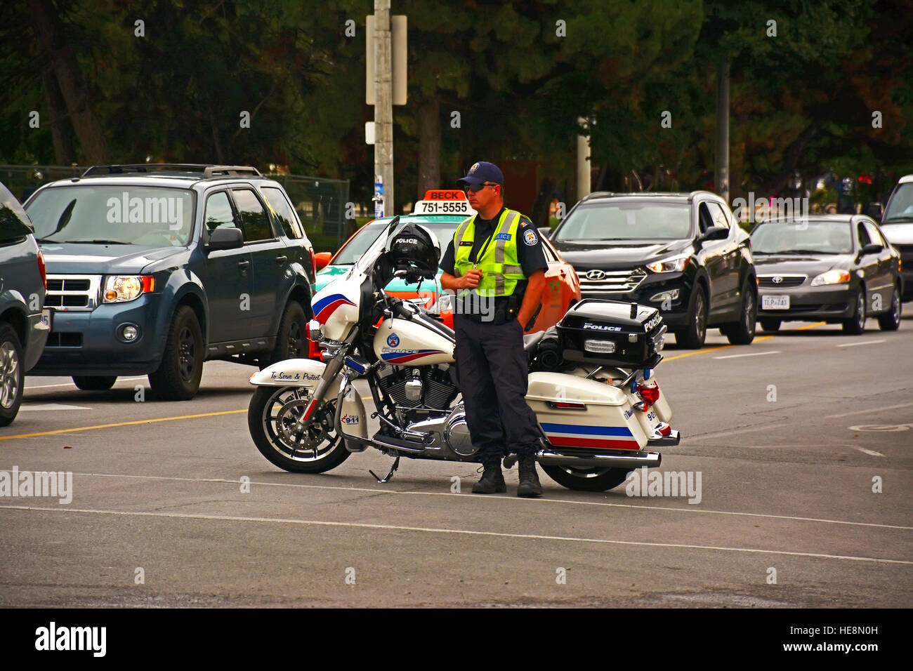 Toronto police officer hi-res stock photography and images - Alamy