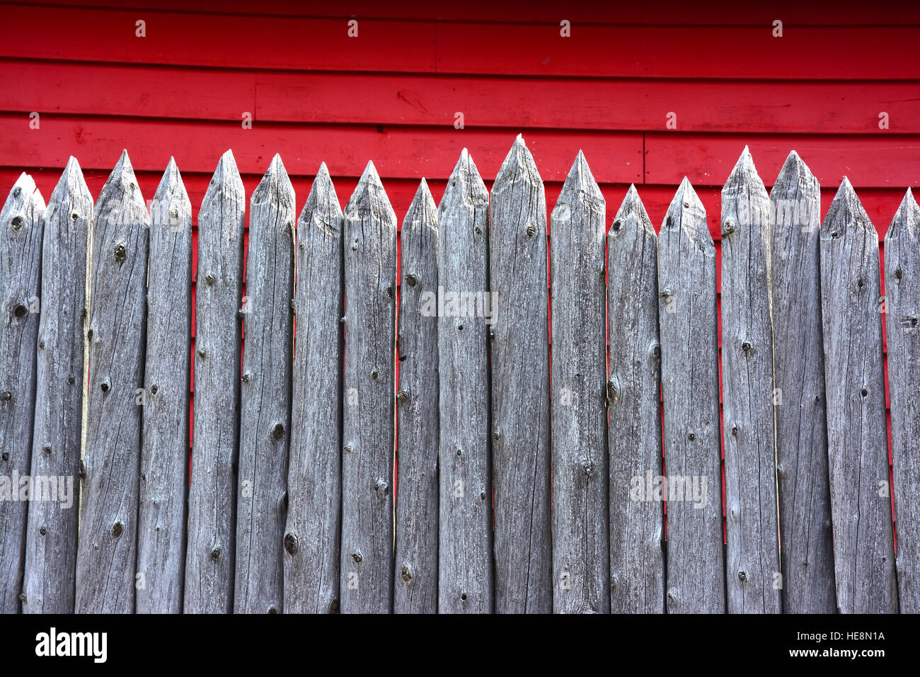 Sharp Wood fence, USA Stock Photo - Alamy
