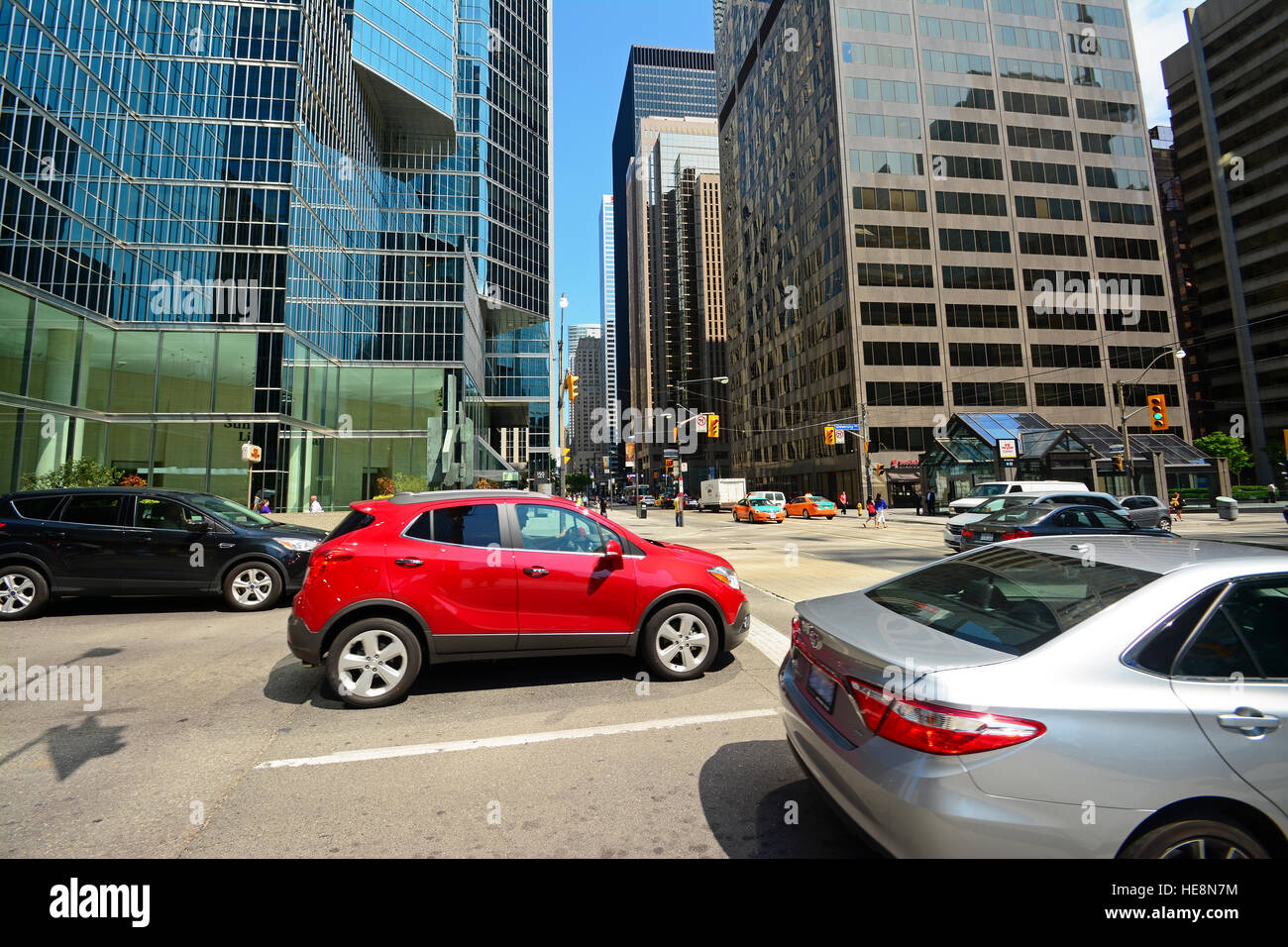 Downtown toronto traffic hi-res stock photography and images - Alamy
