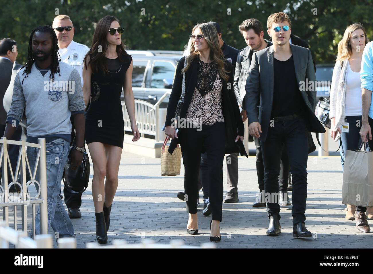 Elizabeth hurley william moseley alexandra hi-res stock photography and ...