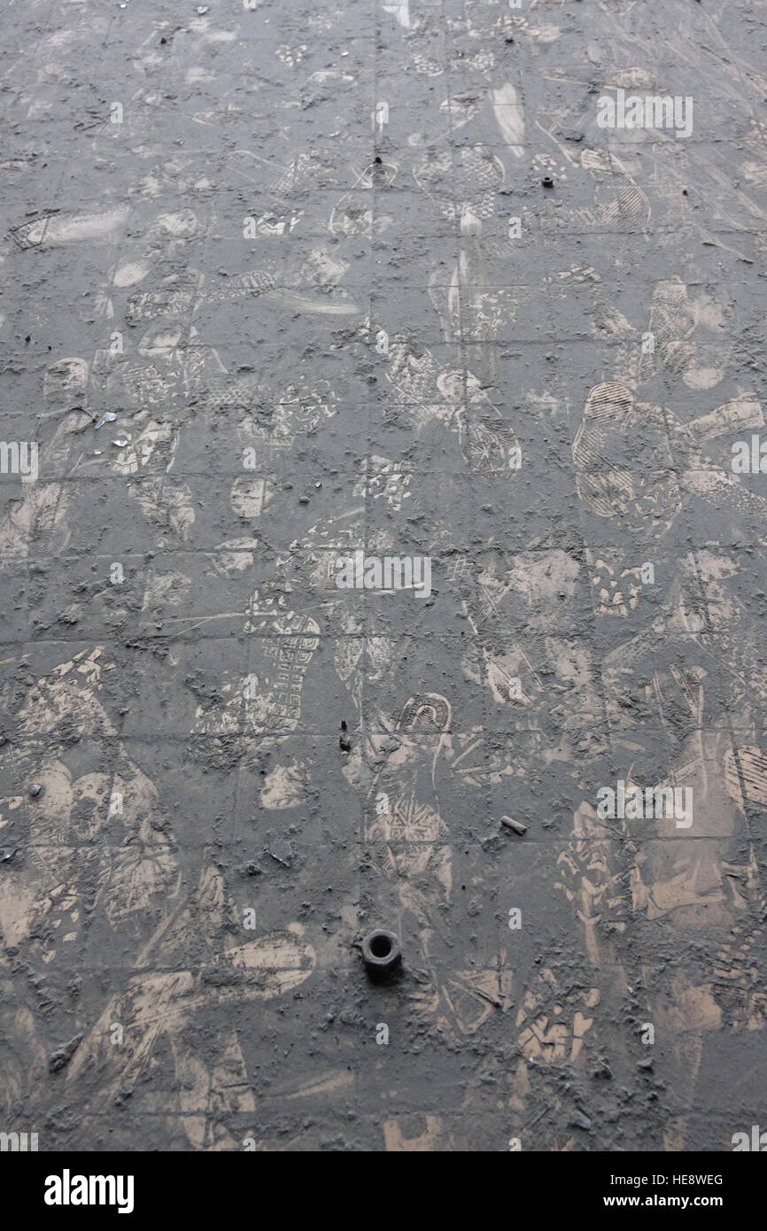 Footprints in dust sand Stock Photo - Alamy