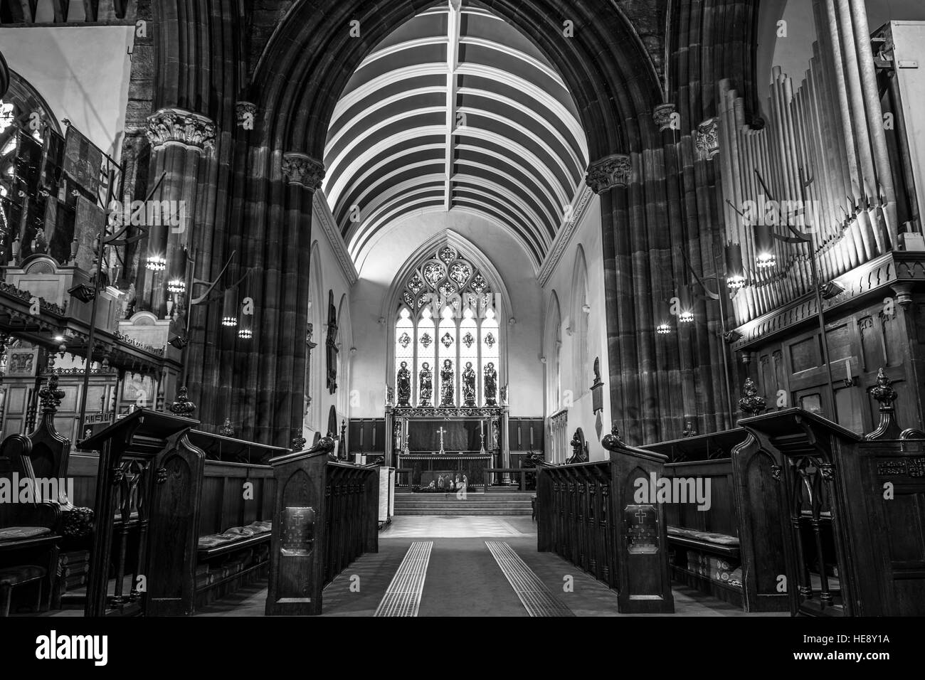 Nave chancel arch hi-res stock photography and images - Alamy