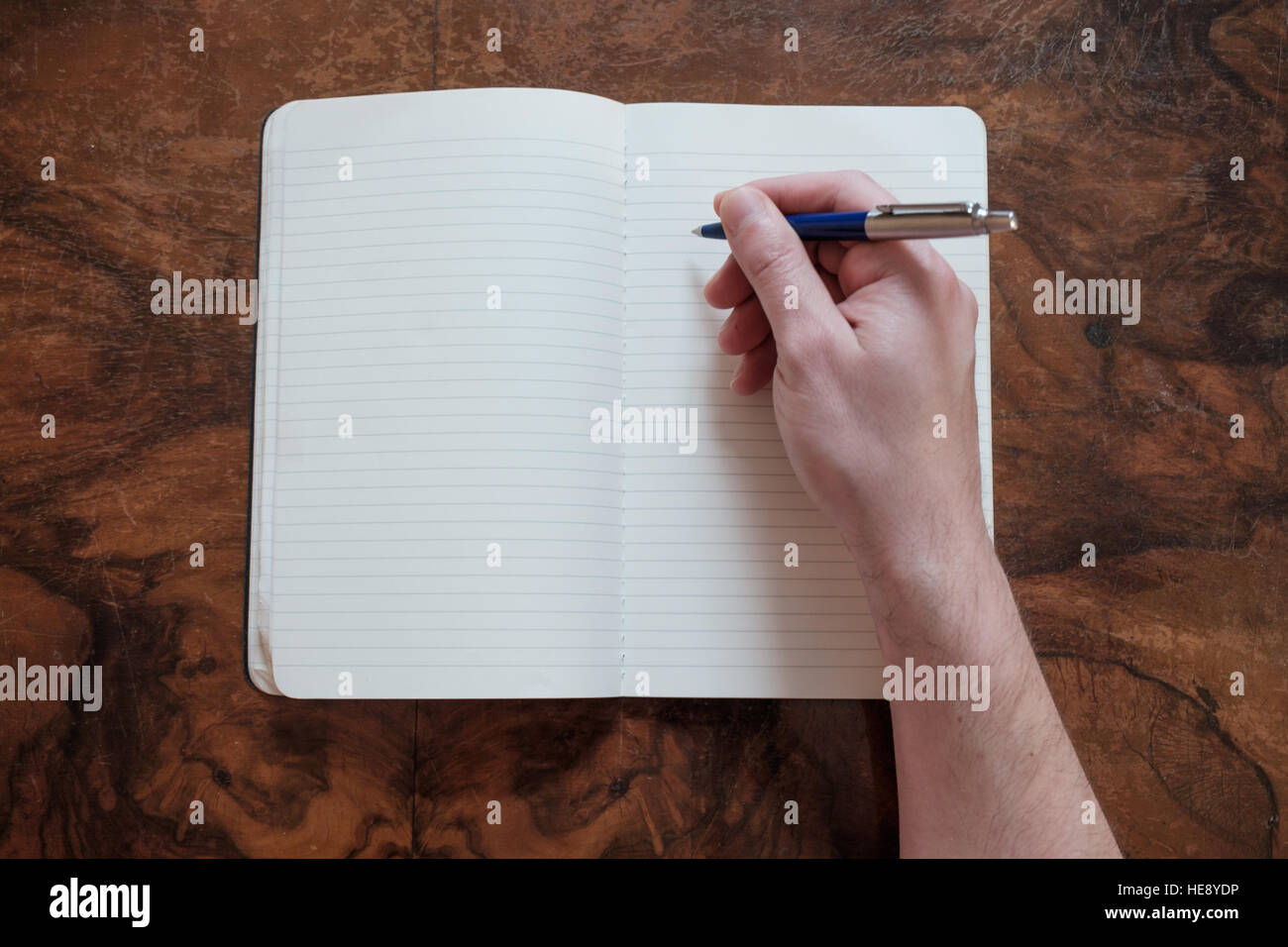 Writing a post it note hi-res stock photography and images - Alamy