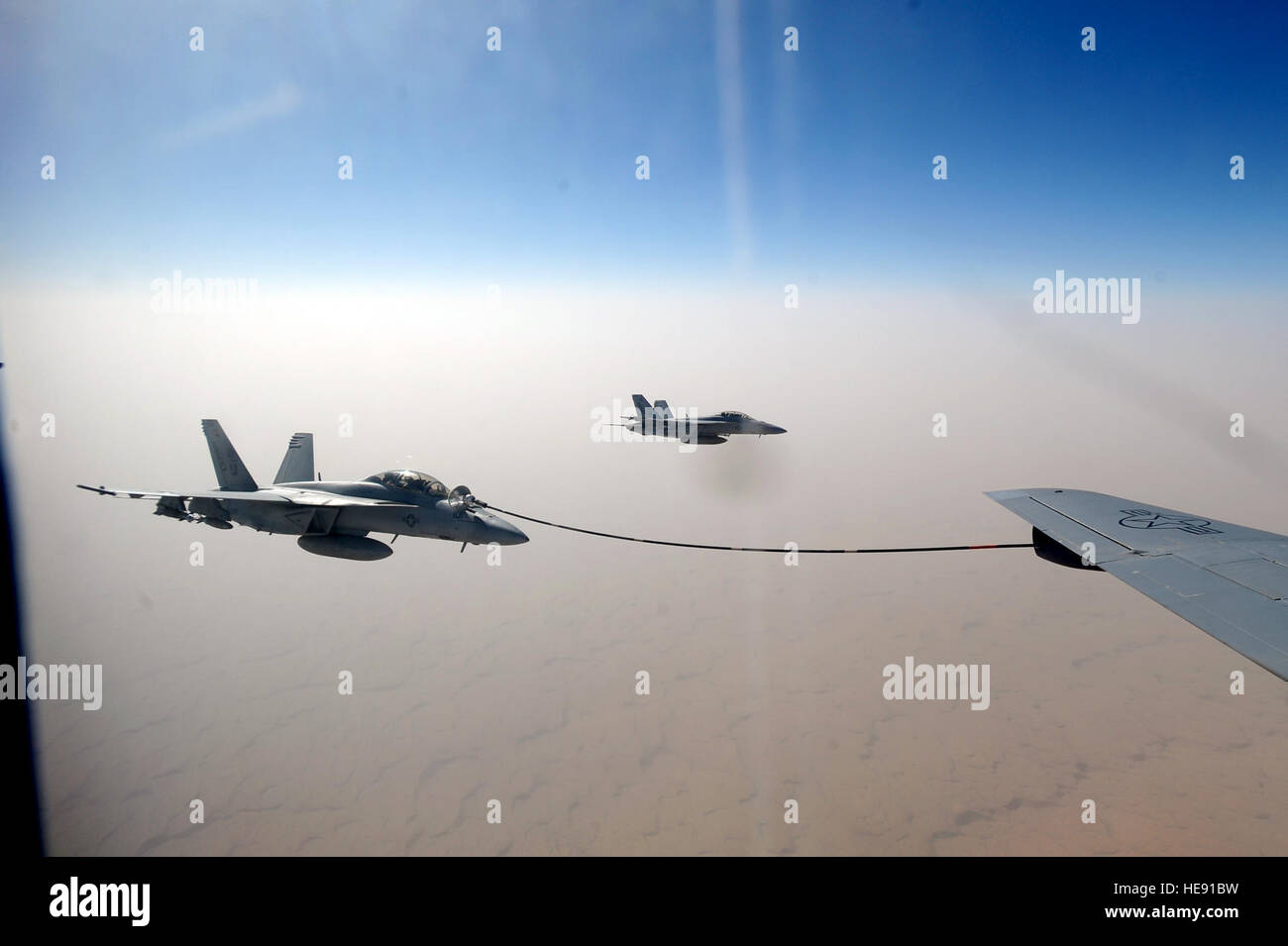 Multi point refueling system hi-res stock photography and images - Alamy