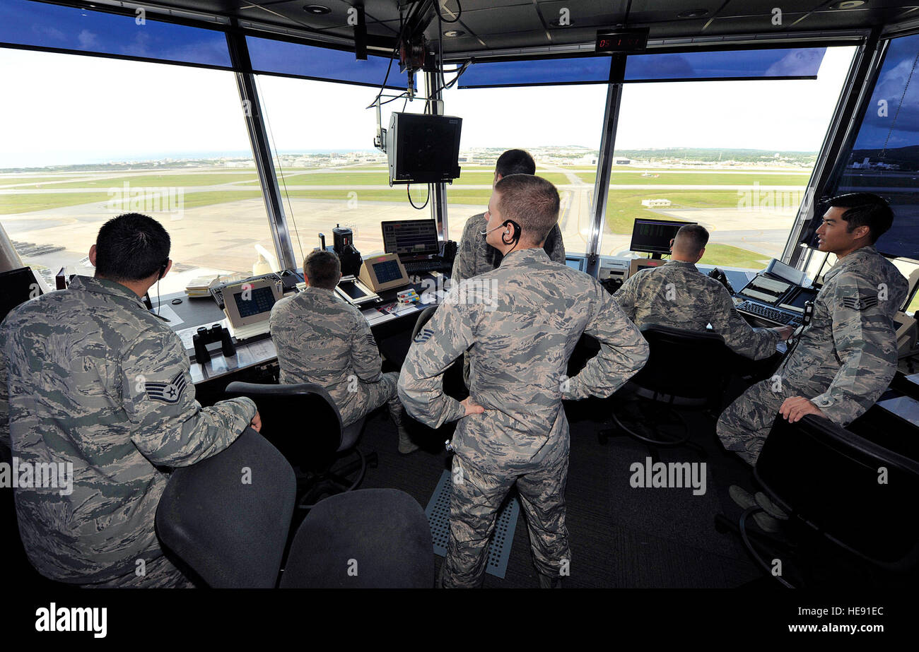 Us air force atc hi-res stock photography and images - Alamy