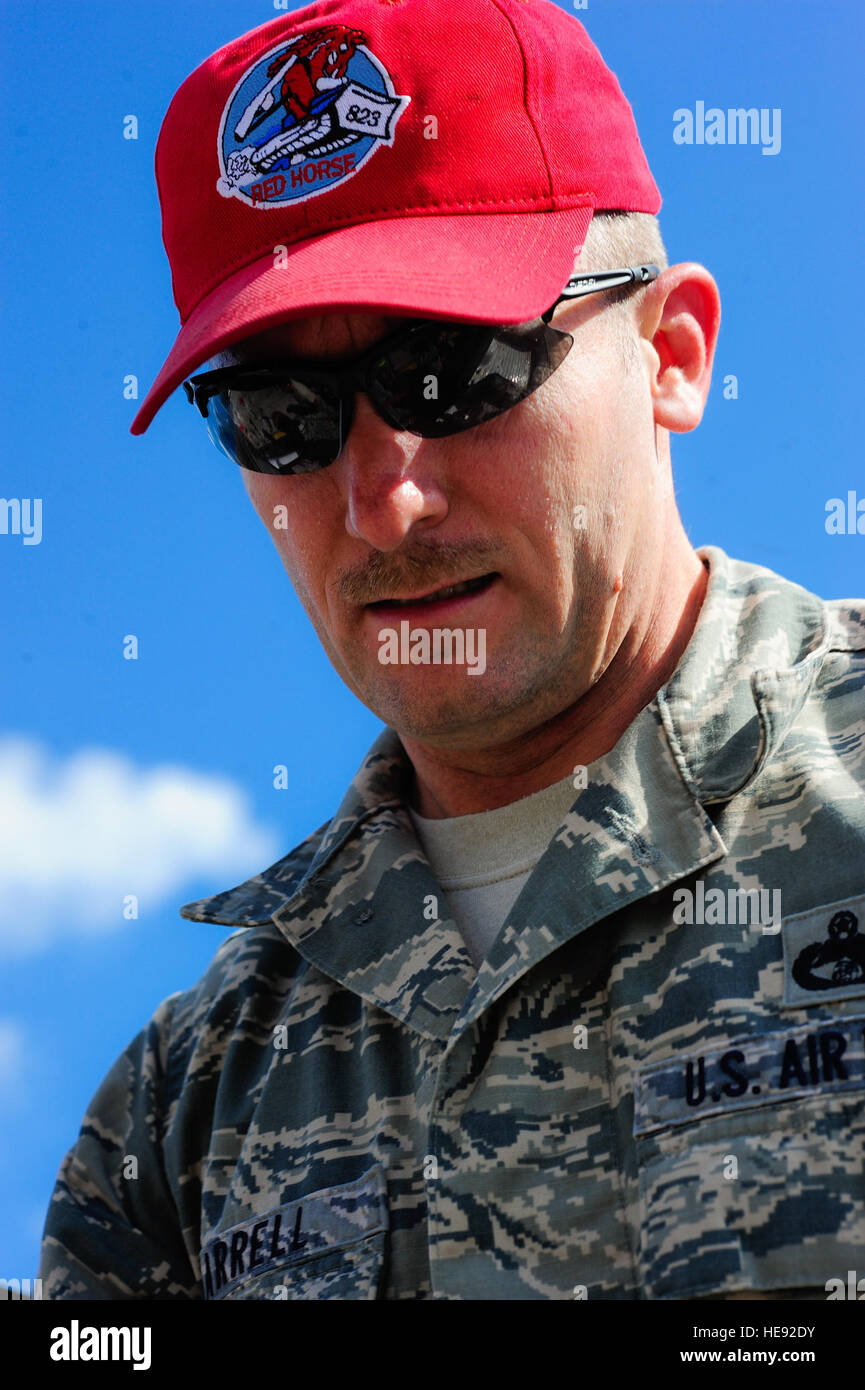 823rd red horse hi-res stock photography and images - Alamy