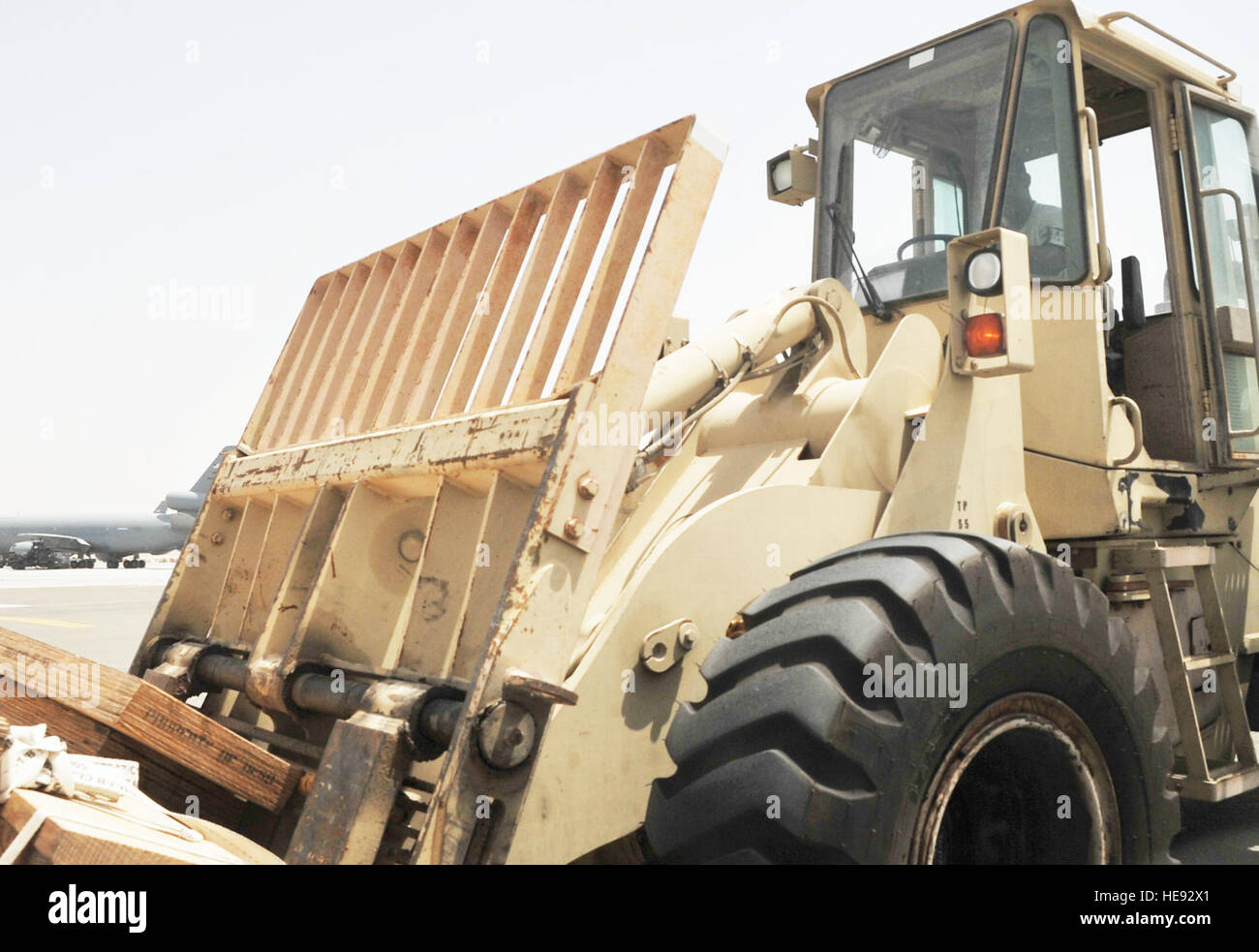 Staff Sgt. Phillip Belnavis and other air transportation Airmen from ...