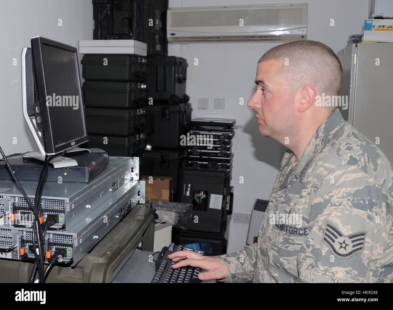 380th expeditionary operations group hi-res stock photography and ...