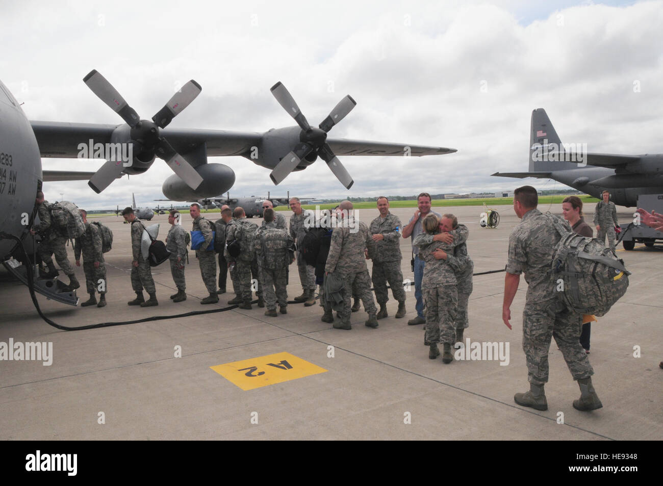 107th airlift wing hi-res stock photography and images - Alamy