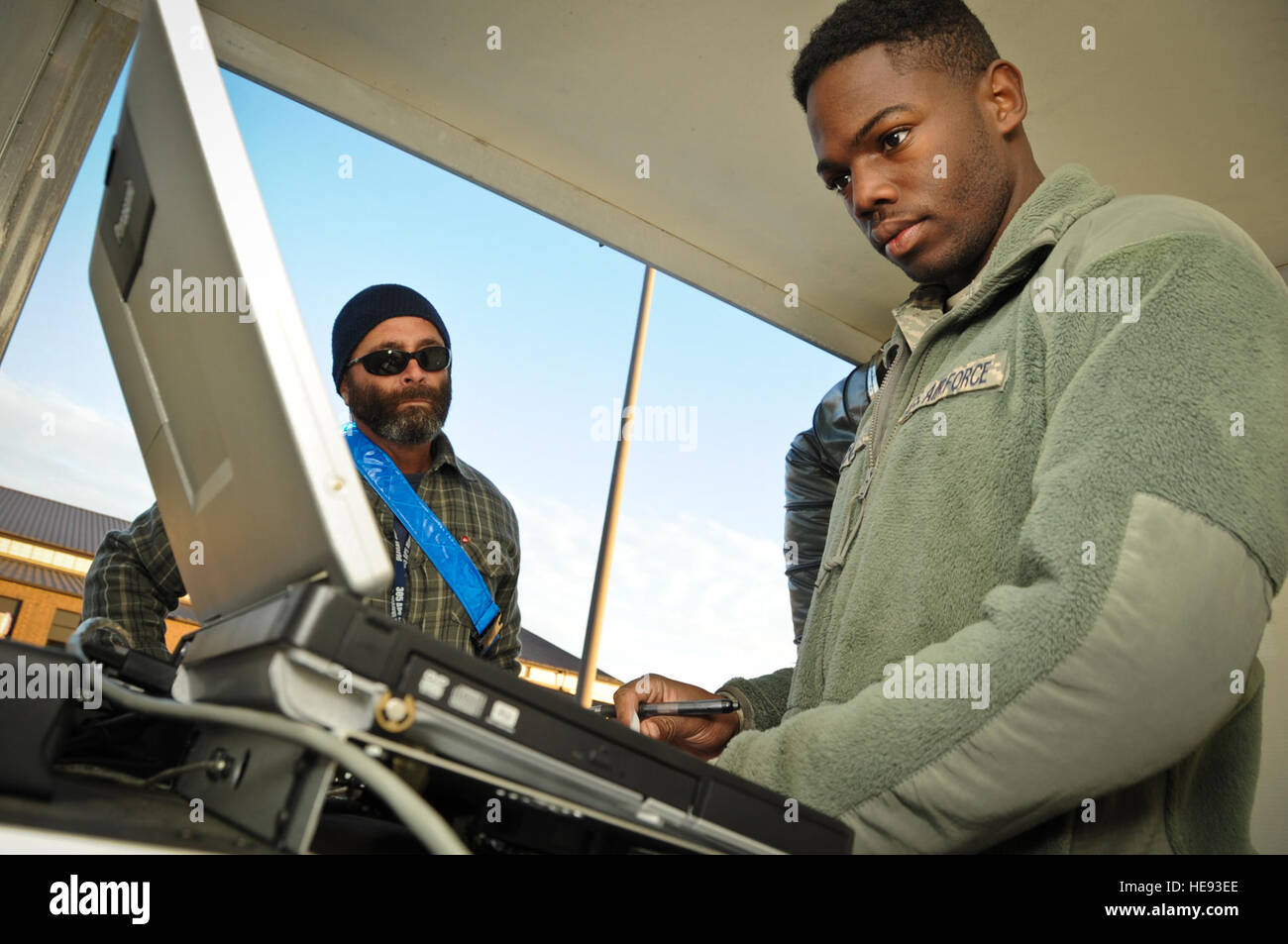 305 aerial port squadron hi-res stock photography and images - Alamy