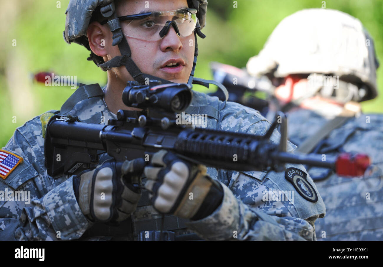 Spc. Alejandro Carr, assigned to the 164th Military Police Company, 2nd ...