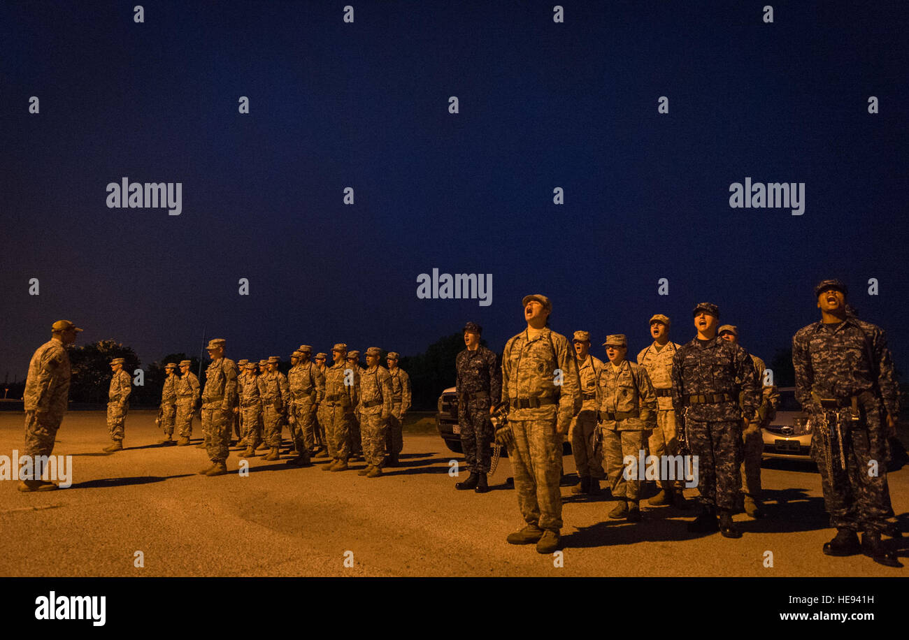 Call handlers hi-res stock photography and images - Alamy