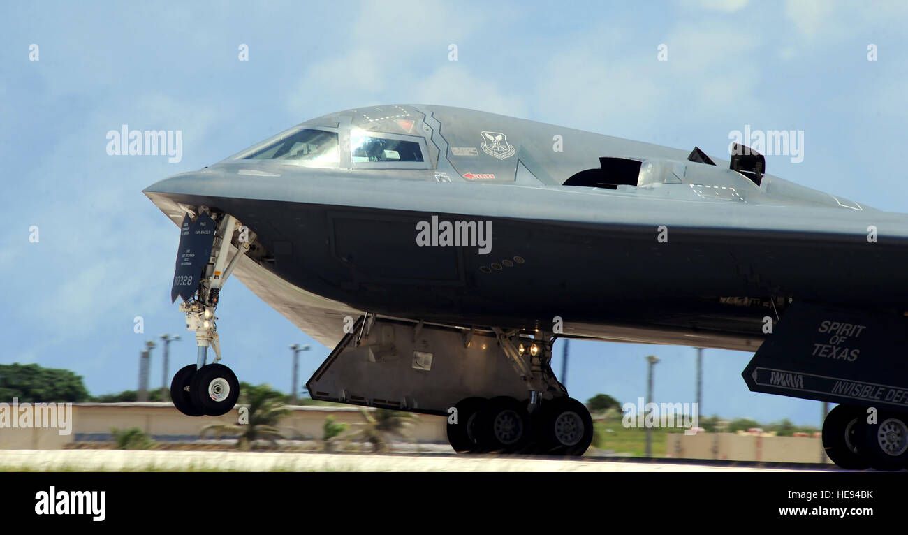 B 2 spirit stealth bomber guam hi-res stock photography and images - Alamy