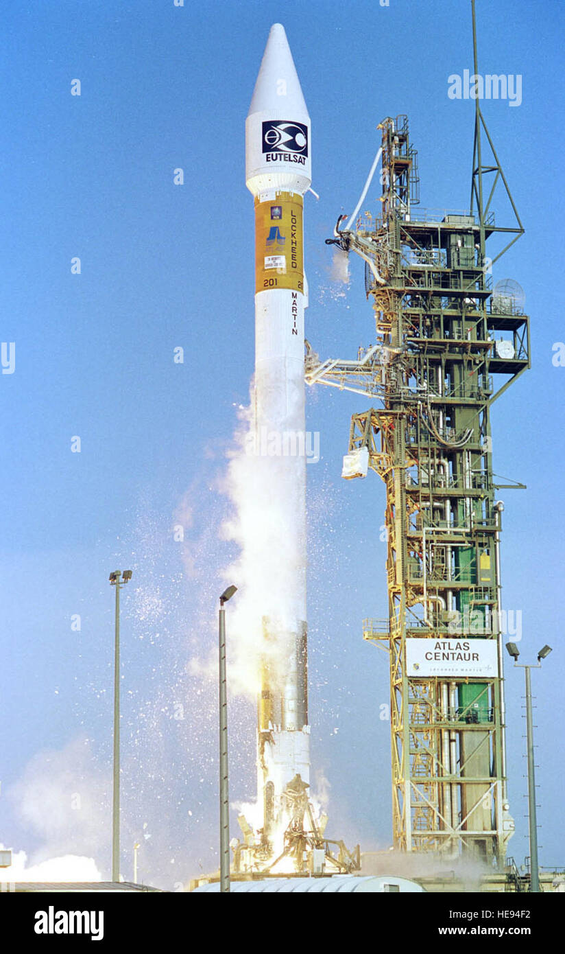 The Atlas III space launch vehicle lifted off from Complex 36 at Cape ...