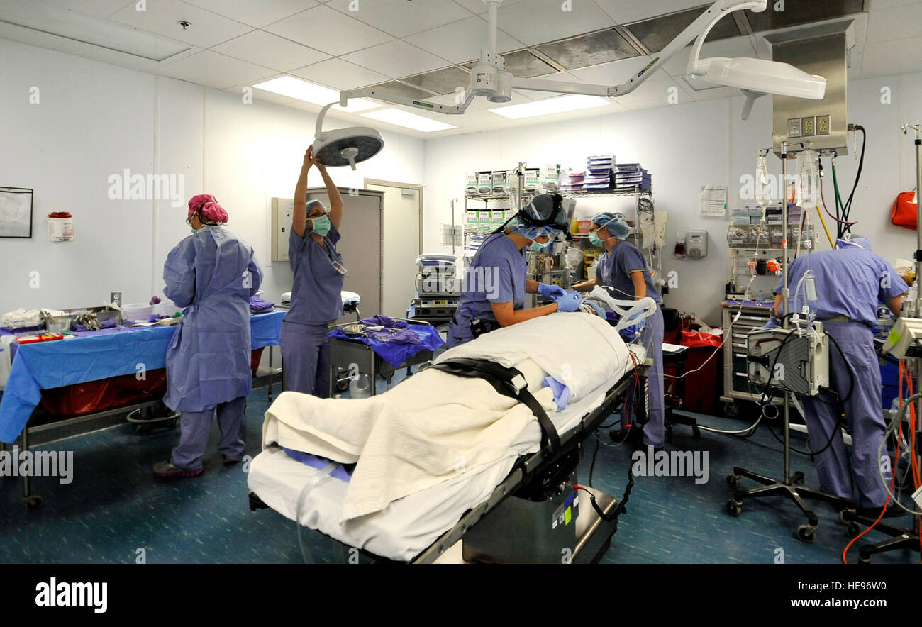 Maj. Jamie Swartz, an ear nose and throat surgeon, and her assistant ...