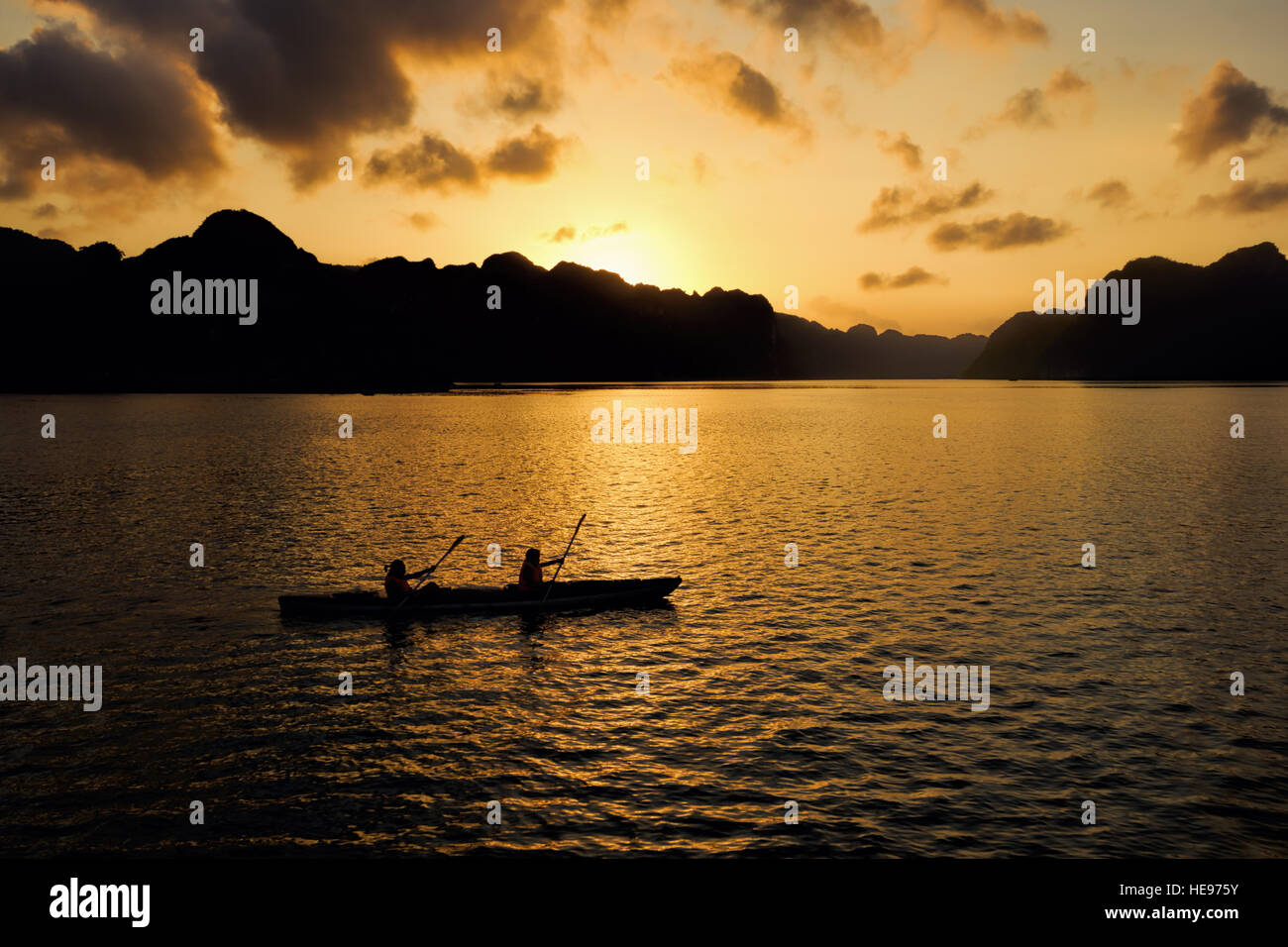 Kayak and sunset hi-res stock photography and images - Alamy