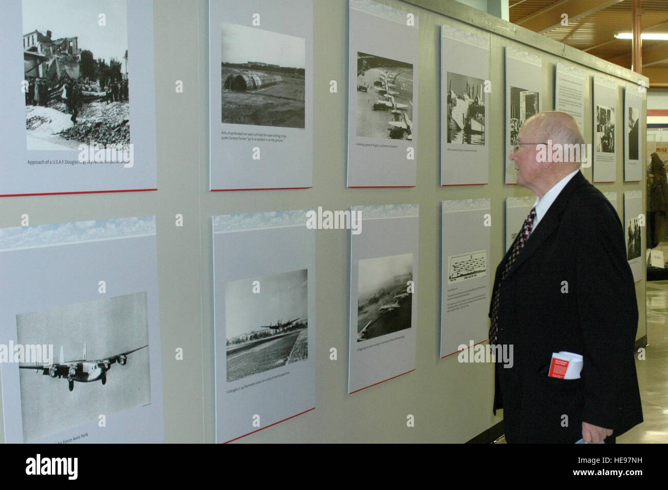 Retired Lt. Col. Clinton Hankins, a veteran of the Berlin Airlift ...