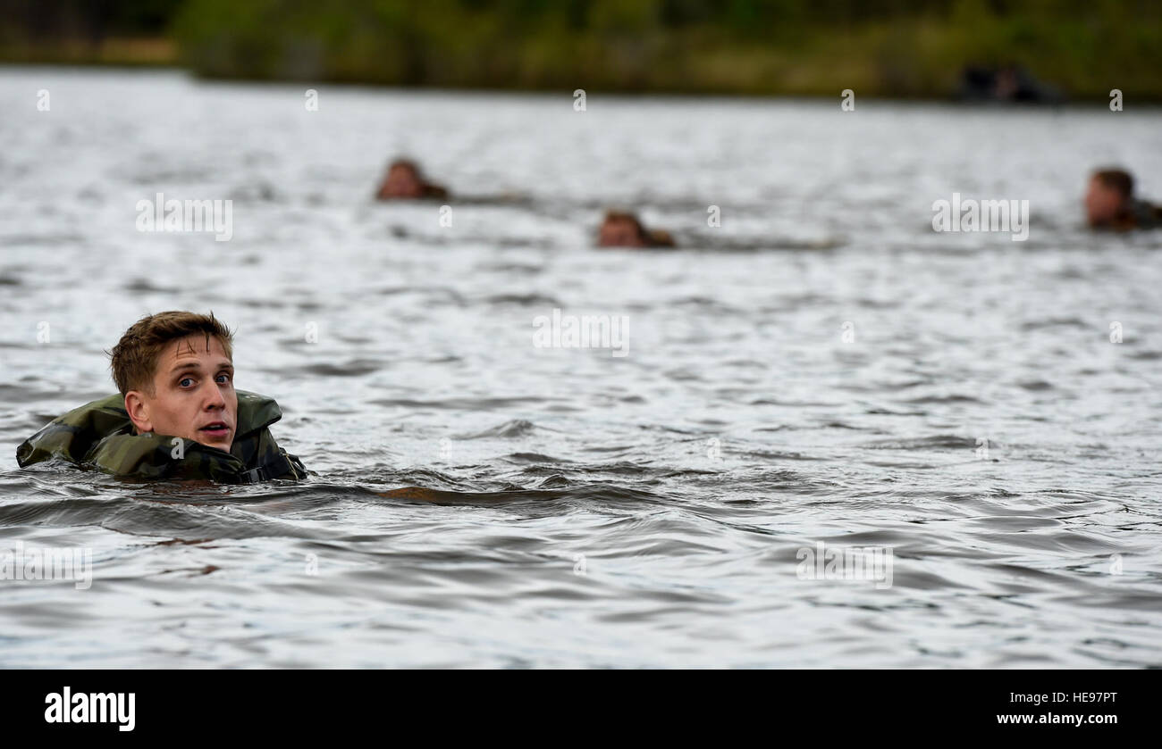 Participants of the Best Ranger Competition 2016 swim in Victory Pond ...