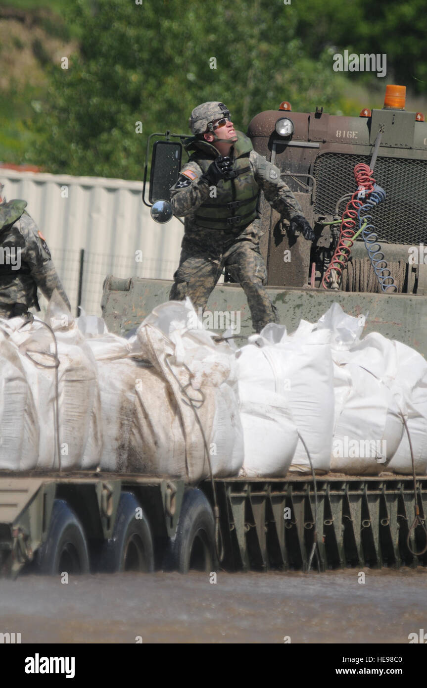 Us national guard sandbag hi-res stock photography and images - Alamy