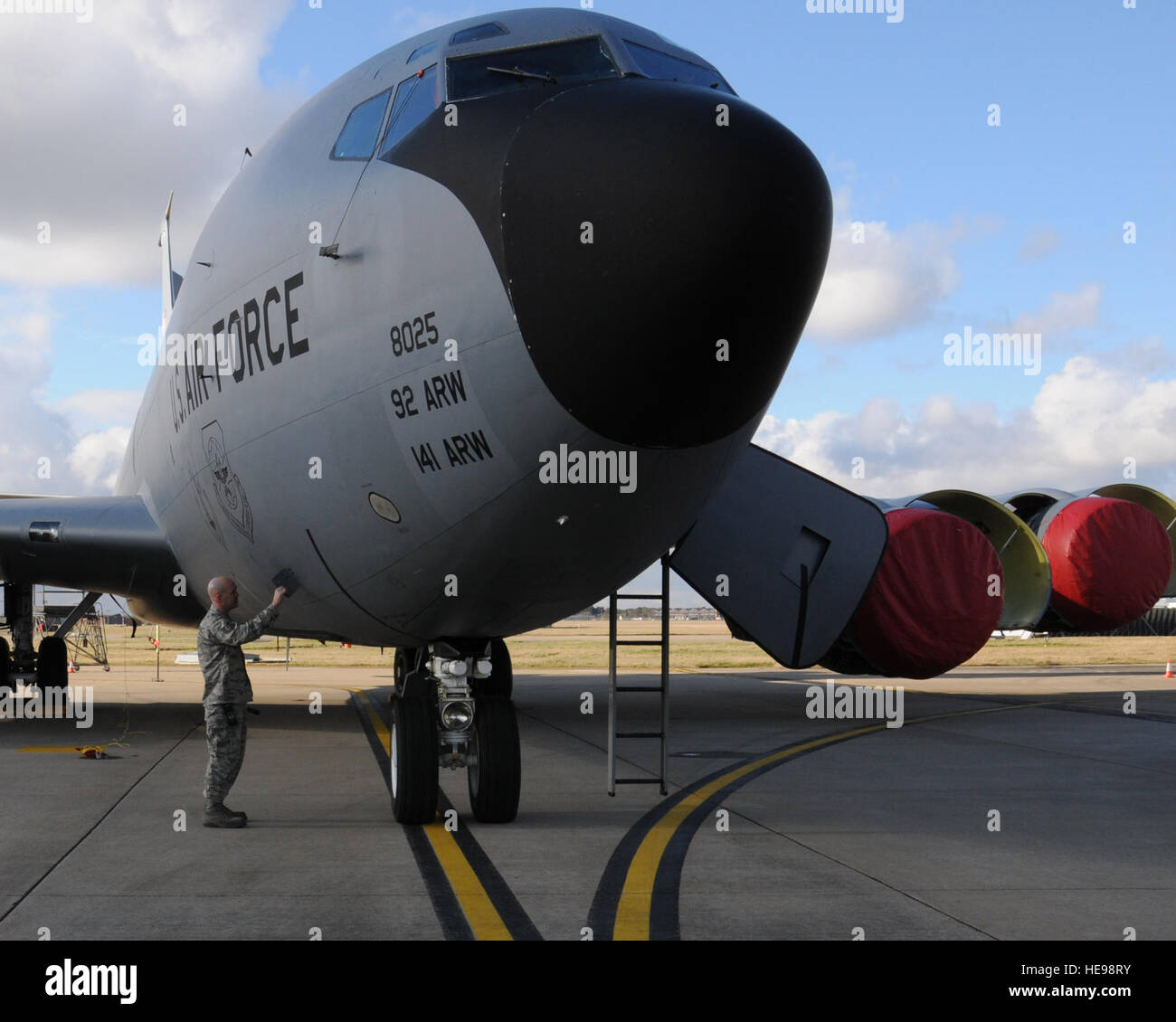 100th aircraft maintenance squadron hi-res stock photography and images ...