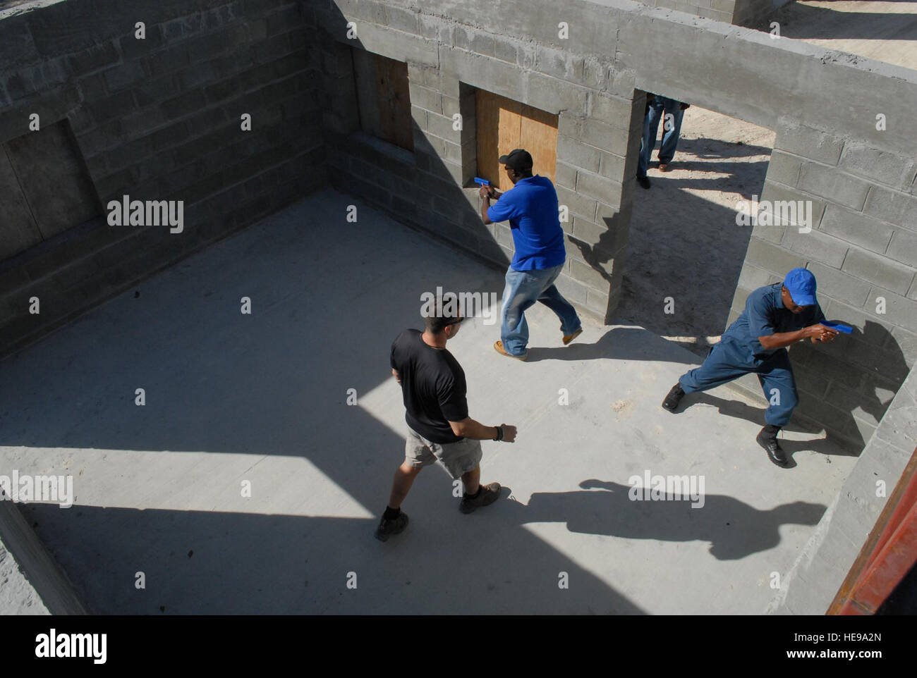 FBI Supervisory Special Agent Anthony Bruno instructs Antigua and ...