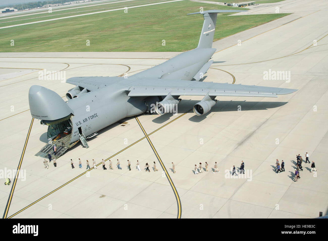 C 141 starlifter aircraft hi-res stock photography and images - Alamy