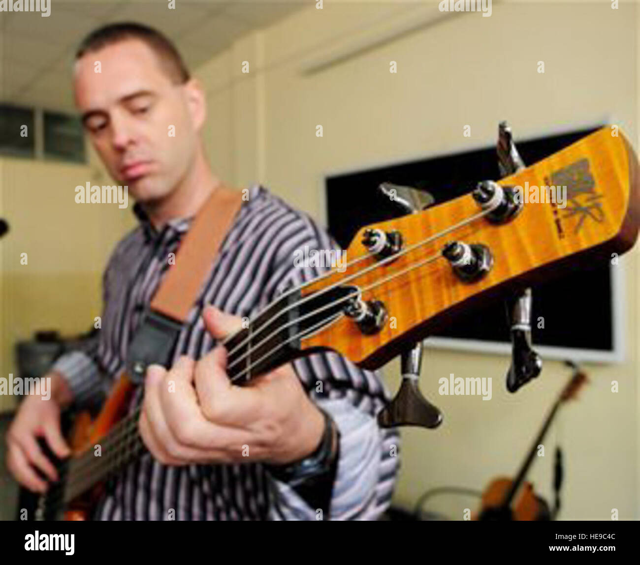 Cajon player hi-res stock photography and images - Alamy