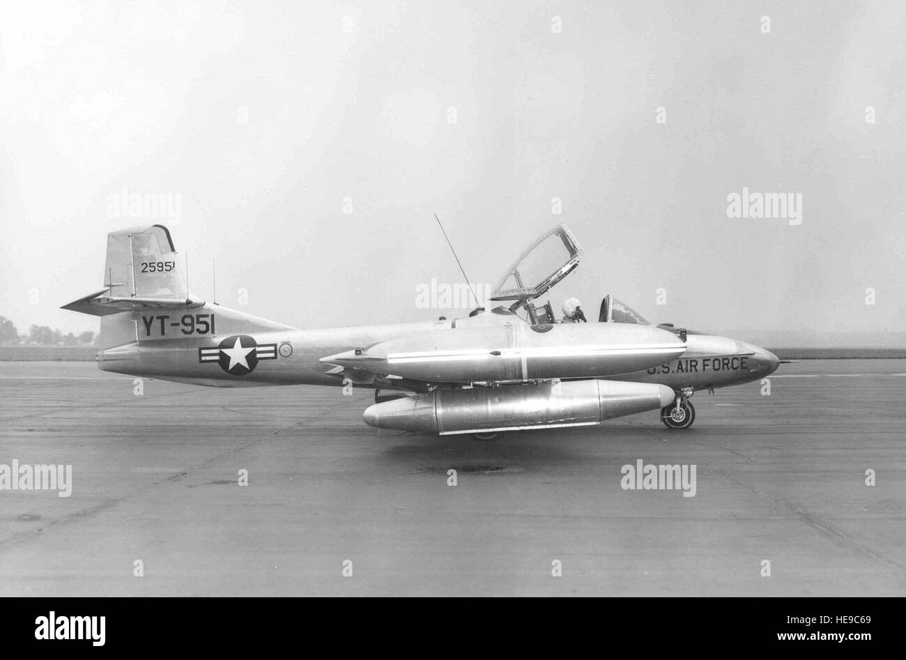 1967 u.s. air force hi-res stock photography and images - Alamy