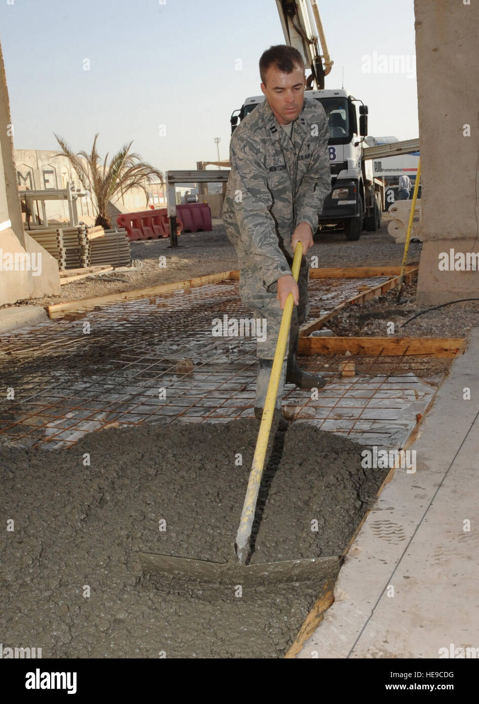 SATHER AIR BASE, Iraq -- Air Force Chaplain (Capt.) Chad Montgomery ...