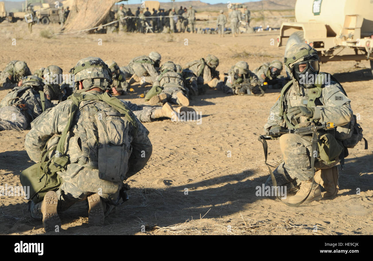 U.S. soldiers with 1st Brigade Combat Team, 4th Infantry Division ...