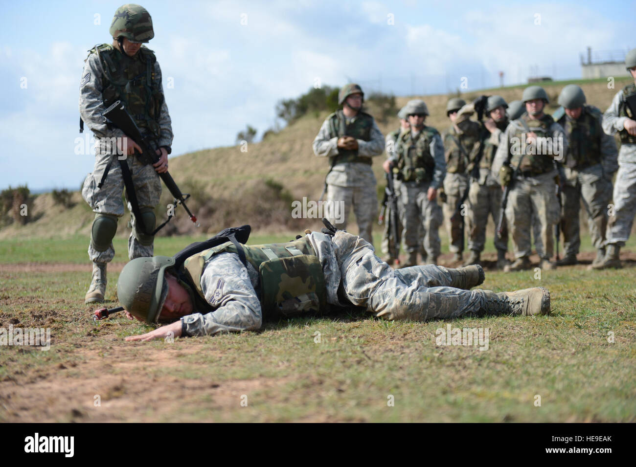 Weapons handling technique hi-res stock photography and images - Alamy