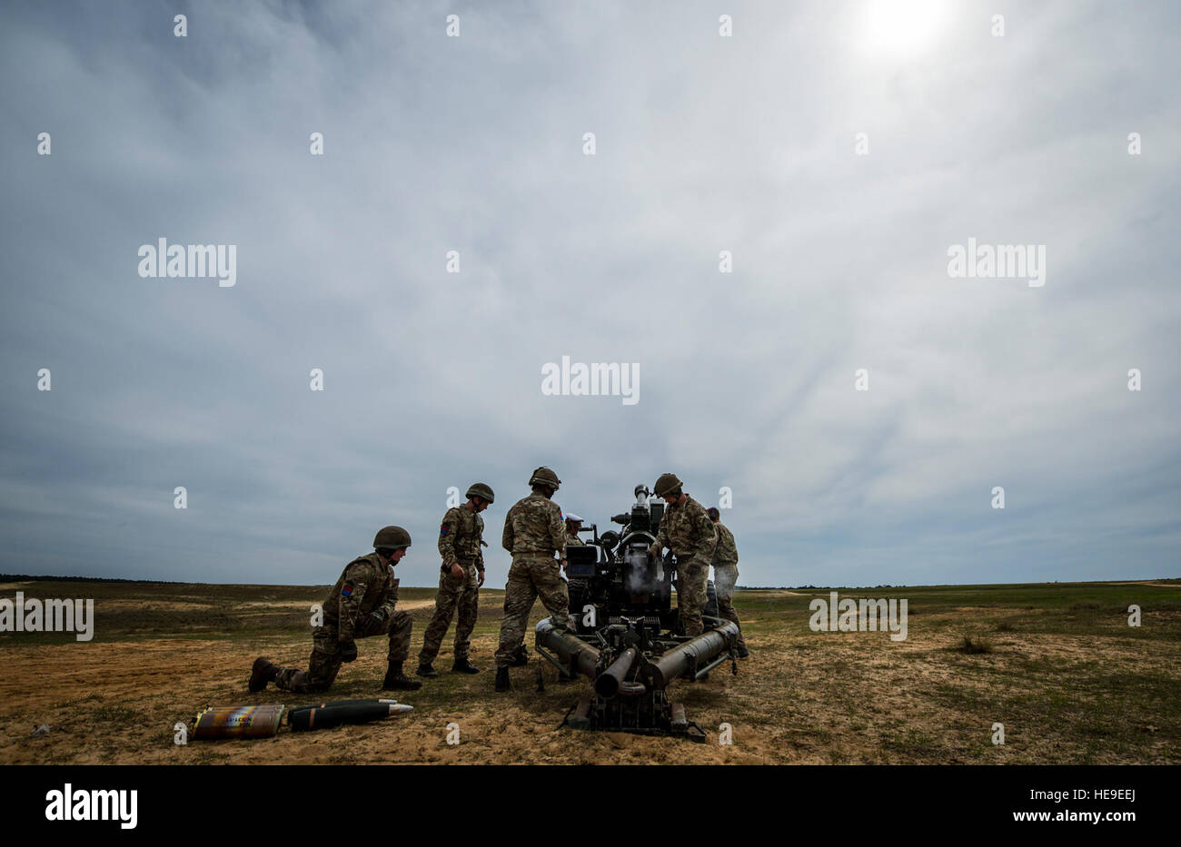 British Soldiers from the 7 Parachute Regiment, Royal Horse Artillery ...