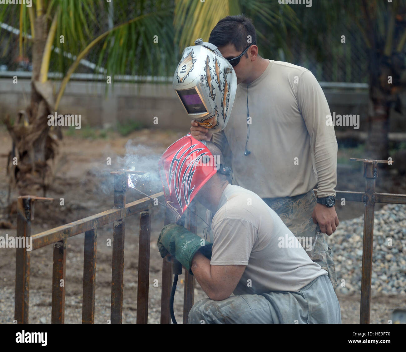 Engineer 1980s hi-res stock photography and images - Alamy