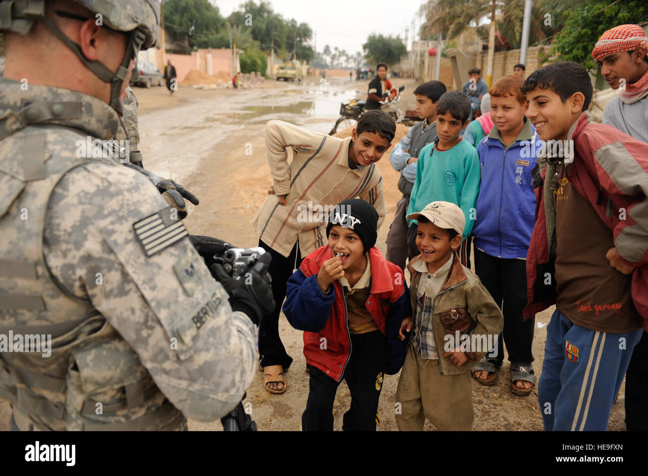 Iraqi soldiers from 4th battalion hi-res stock photography and images ...