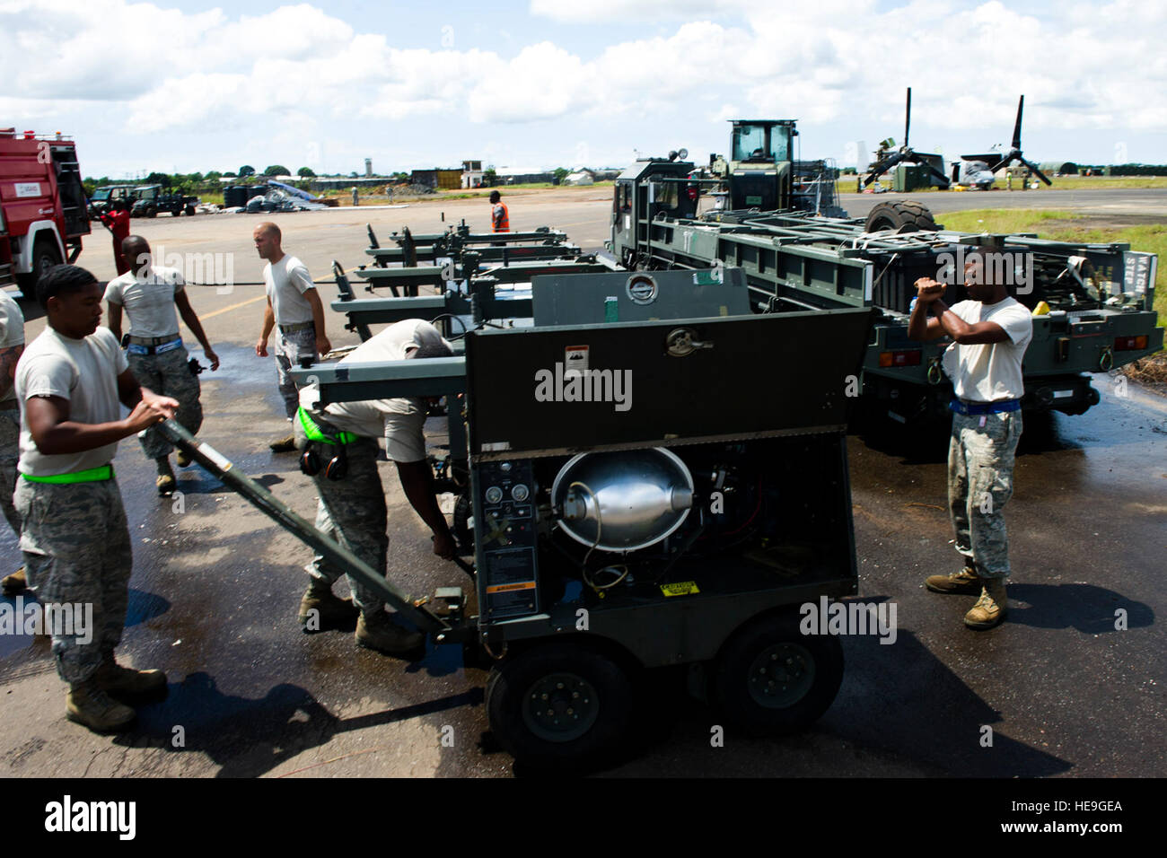 U.S. Air Force Airmen from the Joint Task Force-Port Opening of the ...