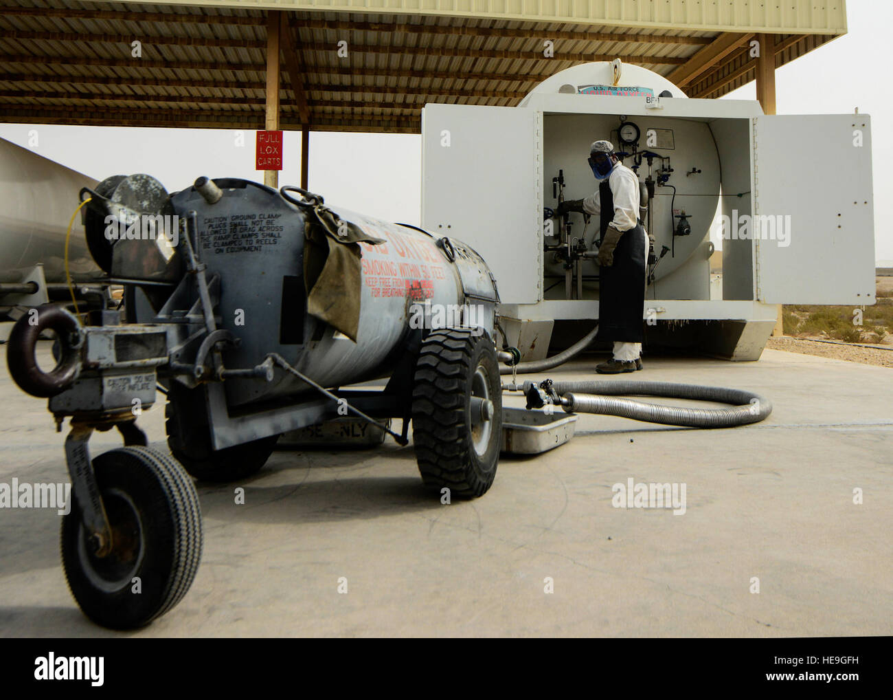 Oxygen tank aircraft hi-res stock photography and images - Alamy