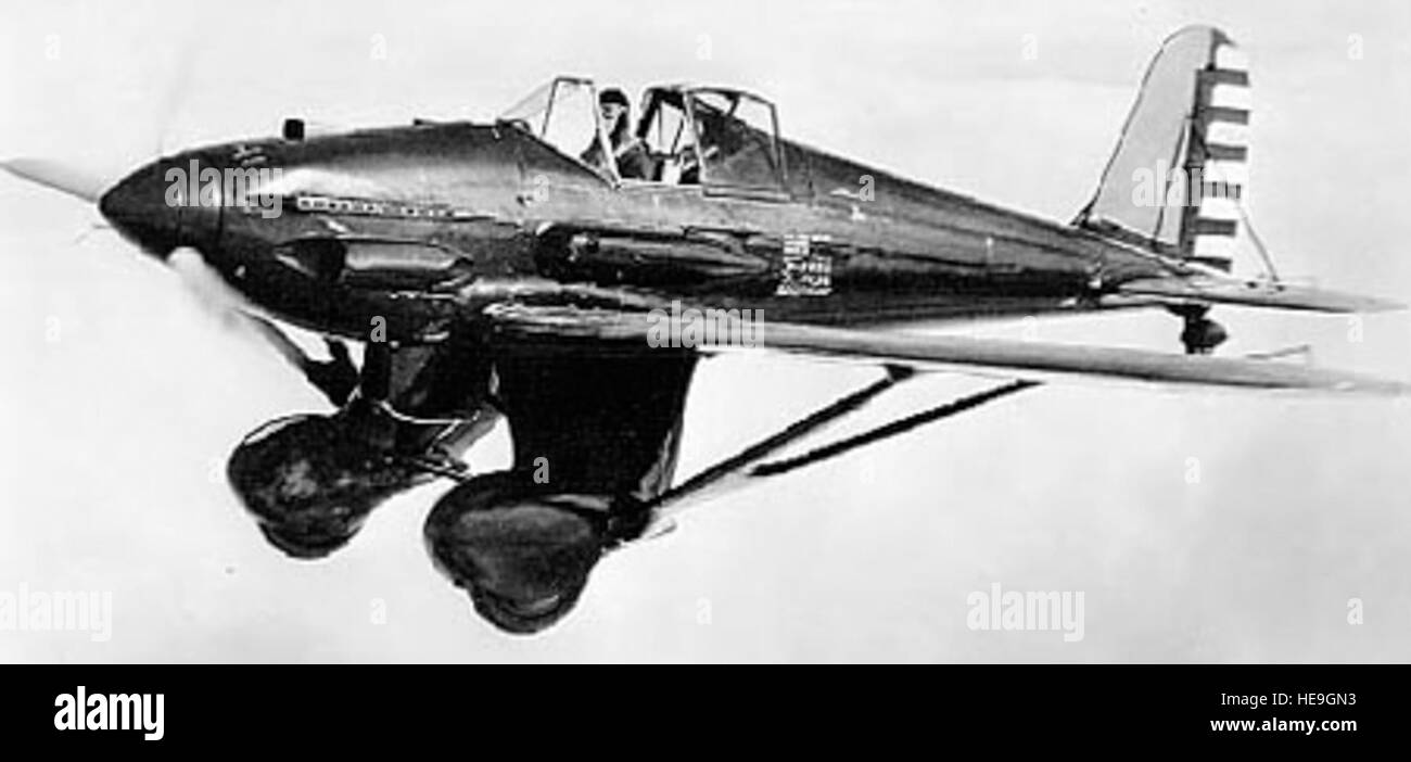 Curtiss XP-31 in flight. Vee engine with fuselage gun blisters. (U.S ...
