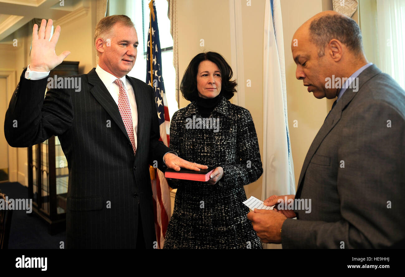 Office of the secretary of the air force hi-res stock photography and ...