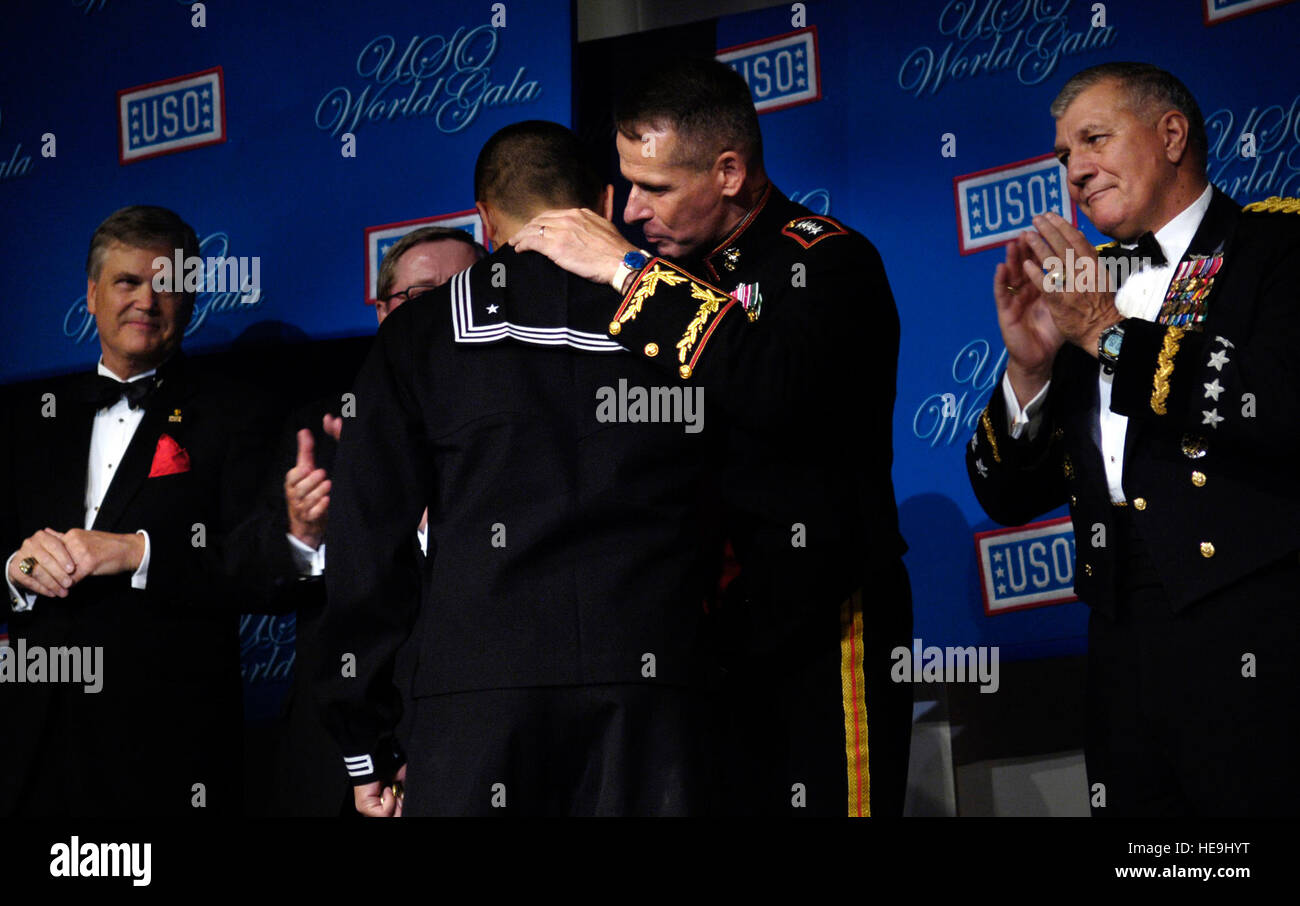 The Chairman of the Joint Chiefs of Staff, Gen. Peter Pace, speaks into ...
