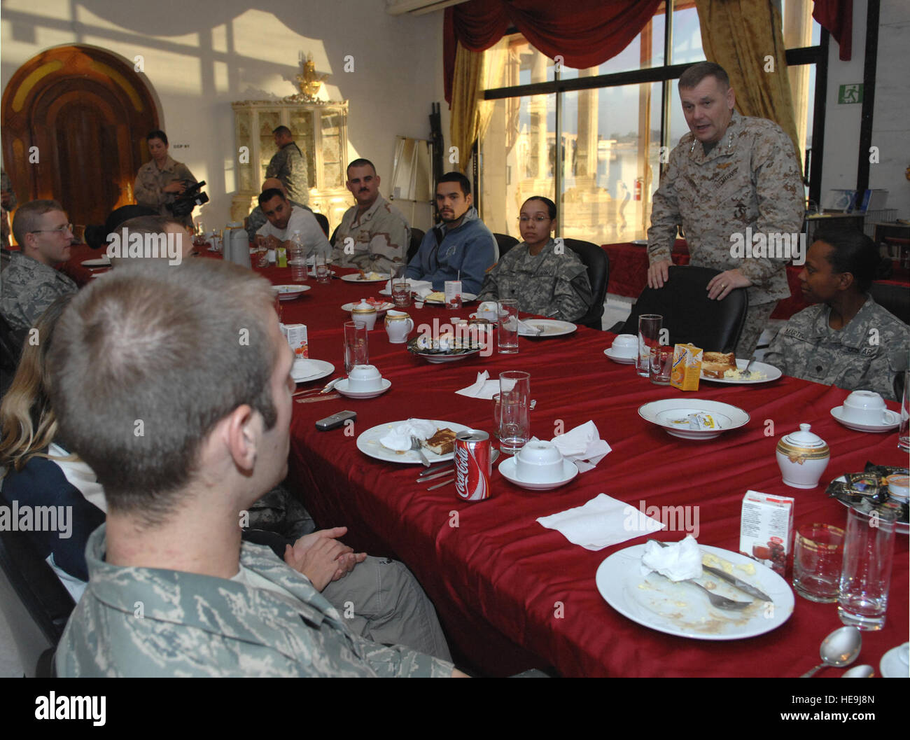 Marine corps gen james cartwright hi-res stock photography and images ...